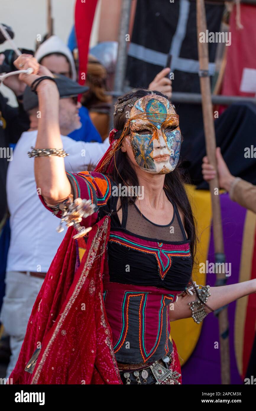 PADERNE, PORTUGAL - January 1st, 2020: Medieval costume characters in ...