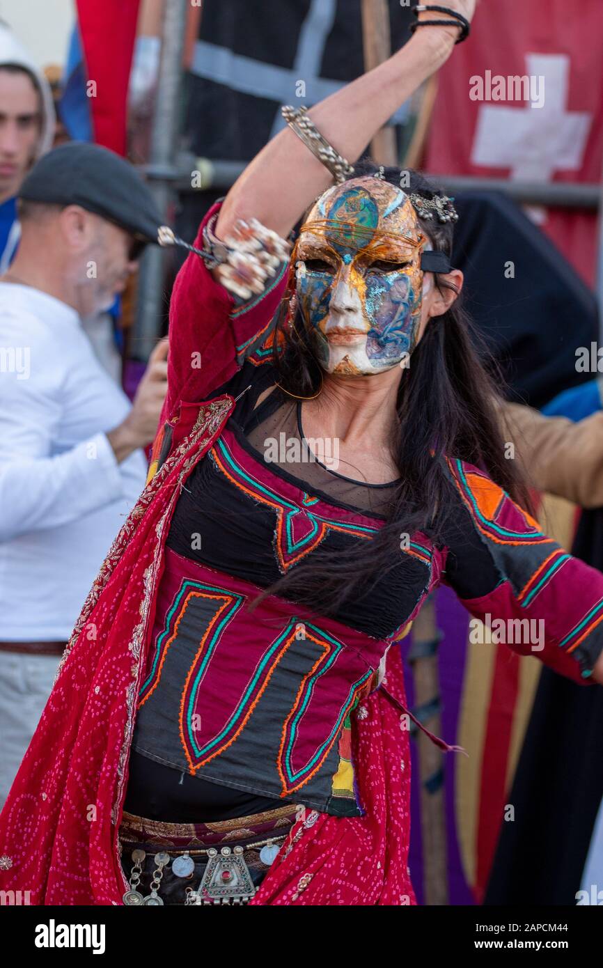 PADERNE, PORTUGAL - January 1st, 2020: Medieval costume characters in ...