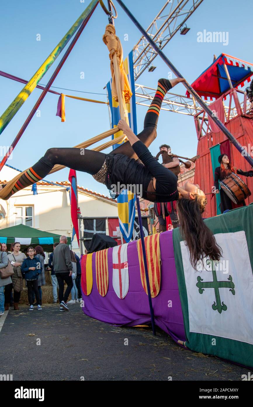 PADERNE, PORTUGAL - January 1st, 2020: Medieval costume characters in ...