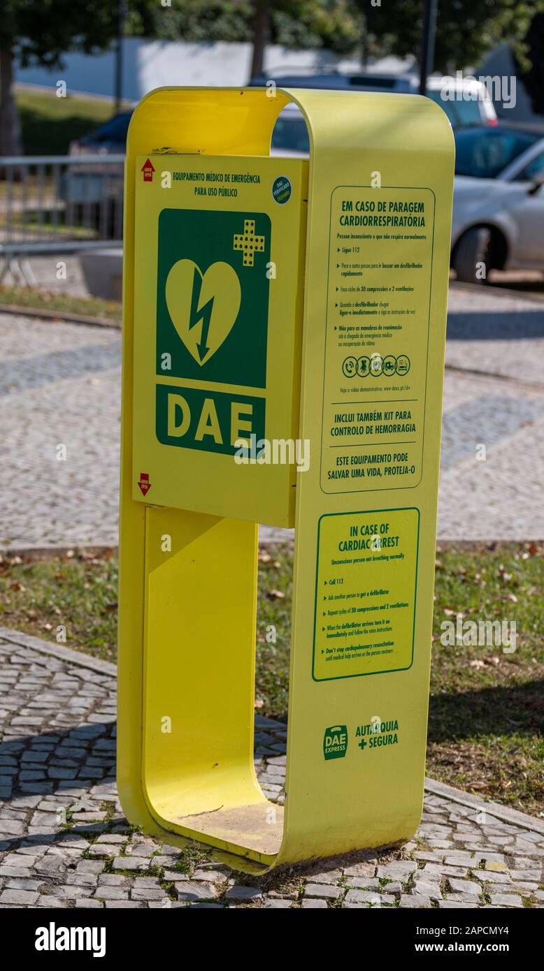PADERNE, PORTUGAL - January 1st, 2020: Emergency street defibrillator ...