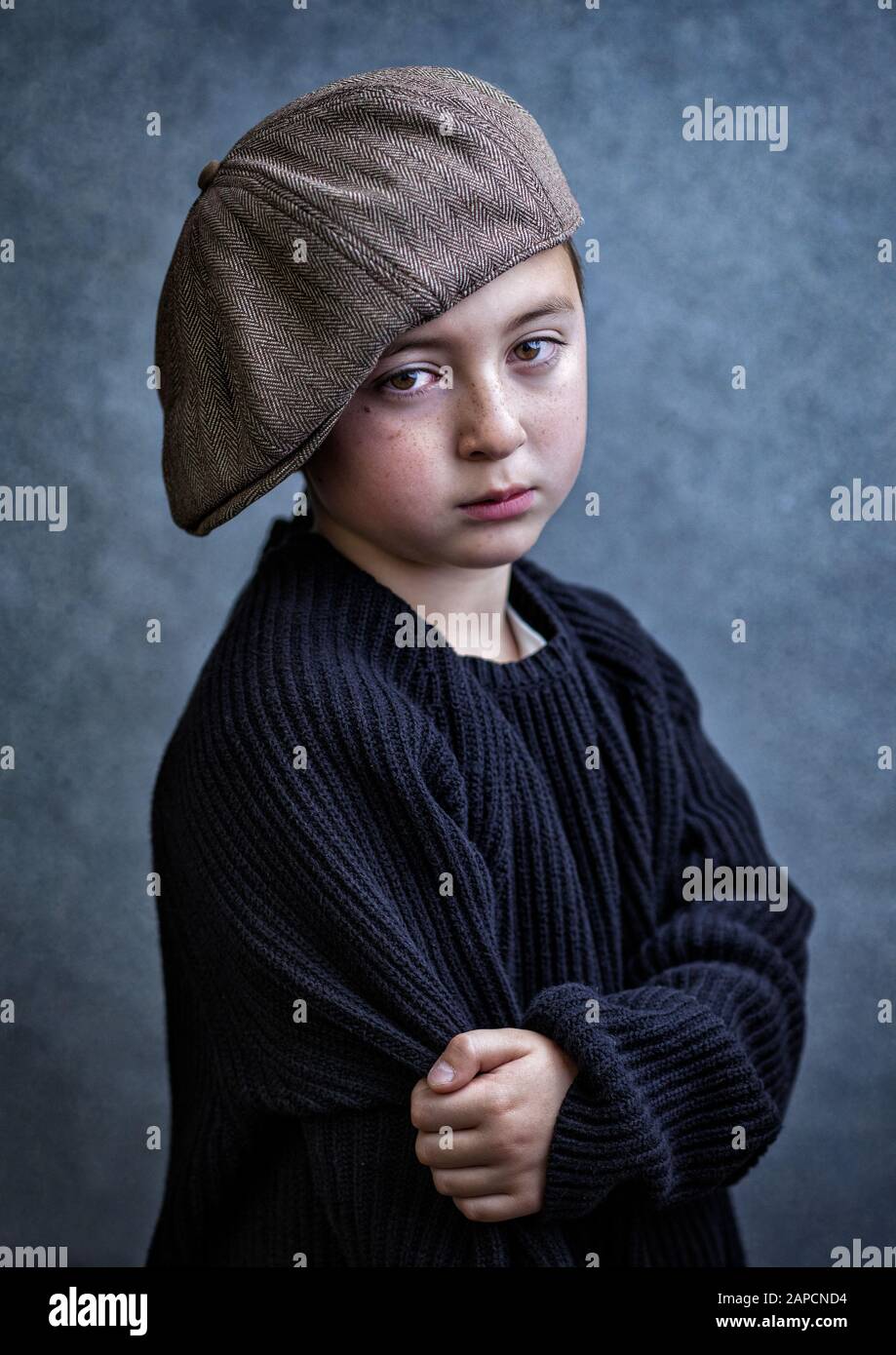Kid gang hi-res stock photography and images - Alamy