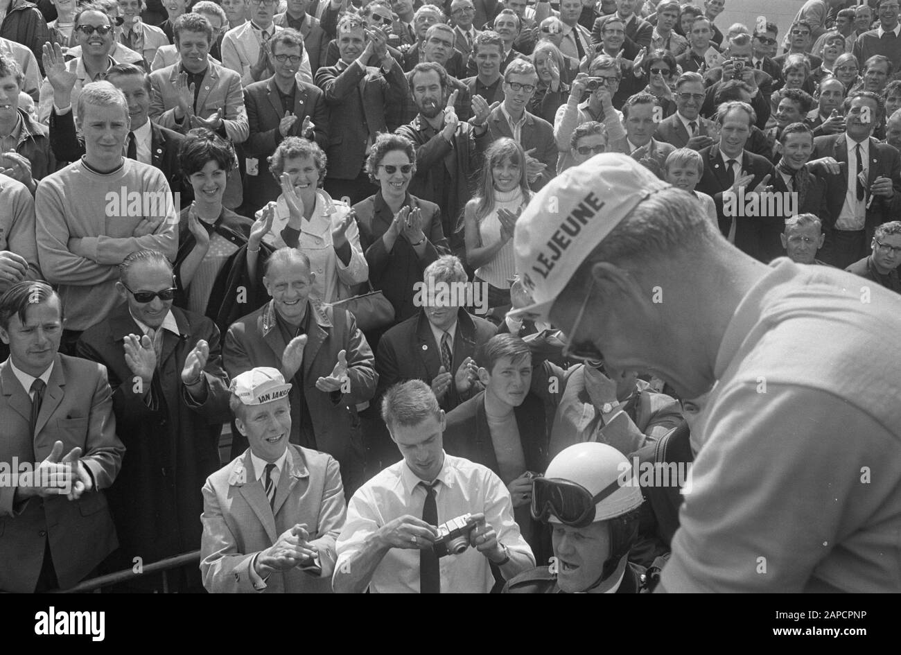 24 july 1968 Black and White Stock Photos & Images - Alamy