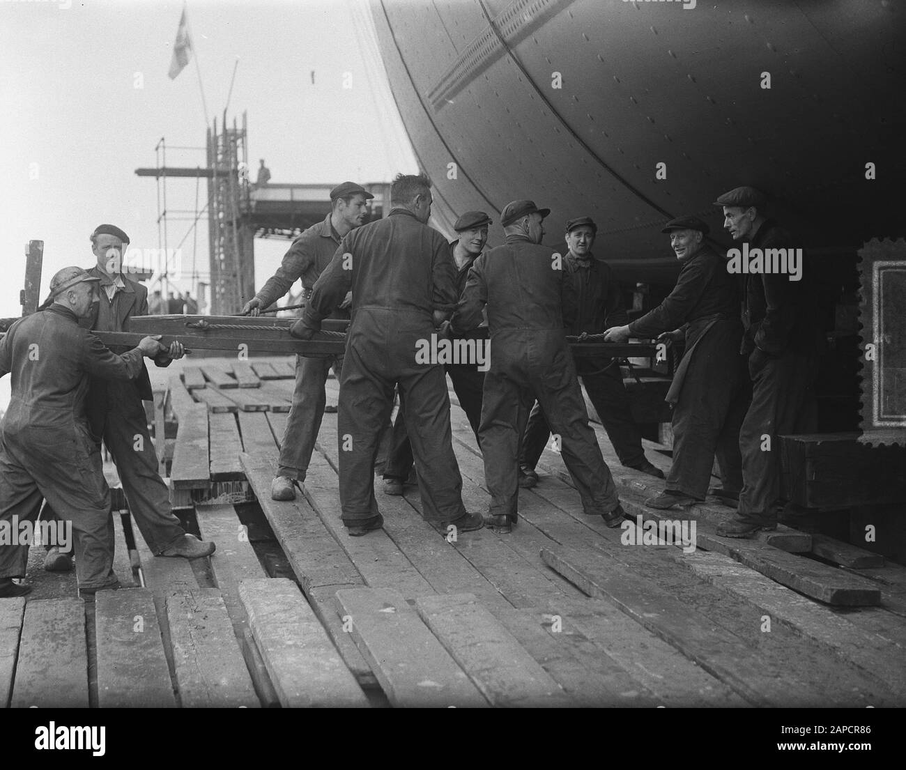 Work ships hi-res stock photography and images - Alamy