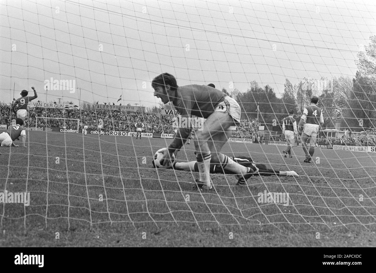 ADO against MVV 4-0; first goal; goalkeeper Korver picks ball Date ...