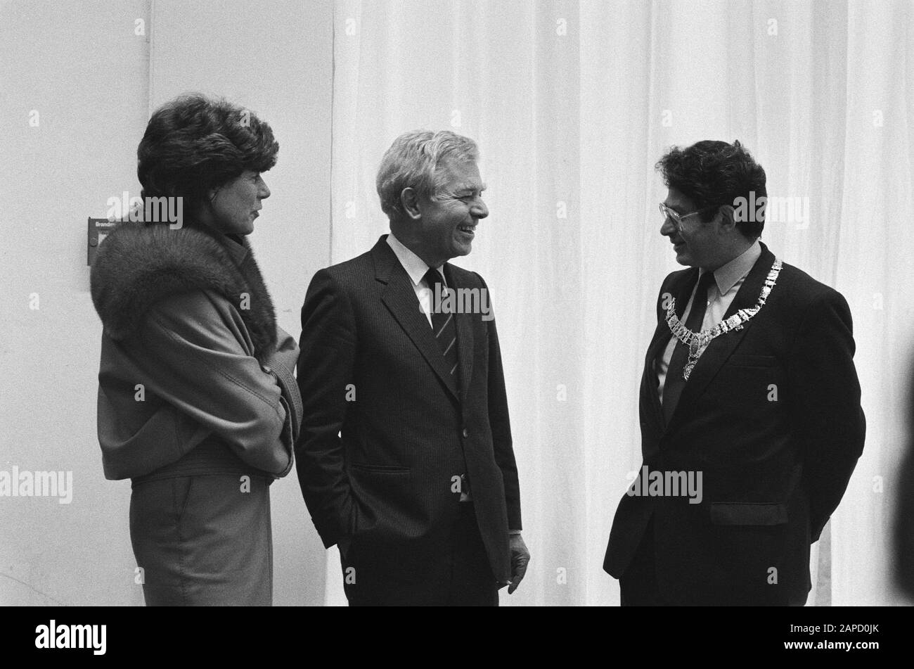 Farewell E. de Wilde (dir. Stedelijk Museum) and opening farewell ...