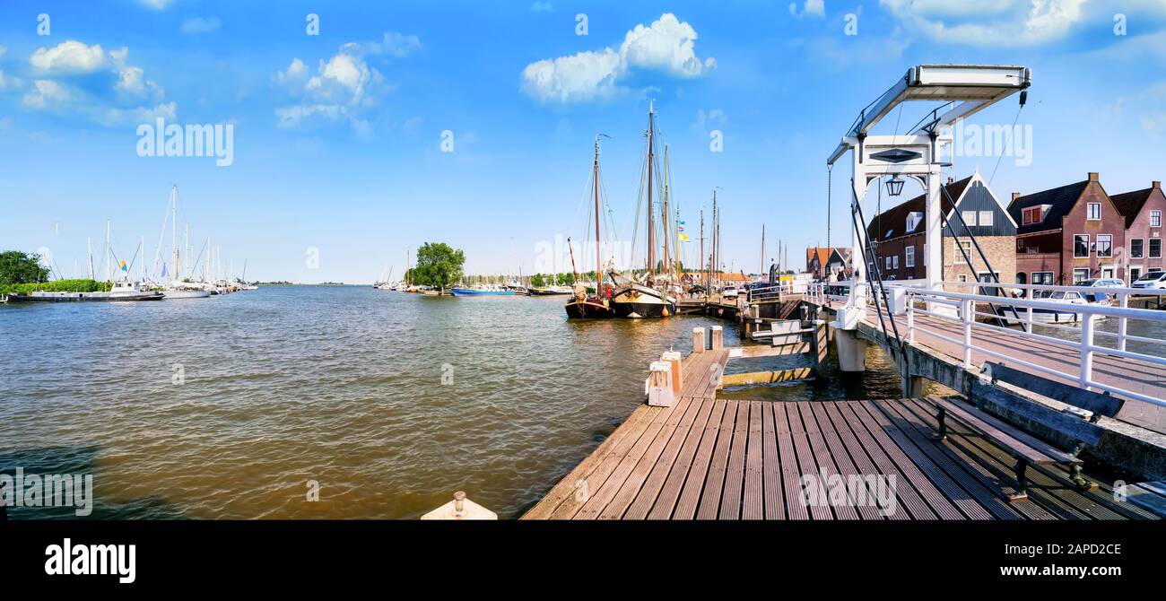 Harbor monnickendam hi-res stock photography and images - Alamy