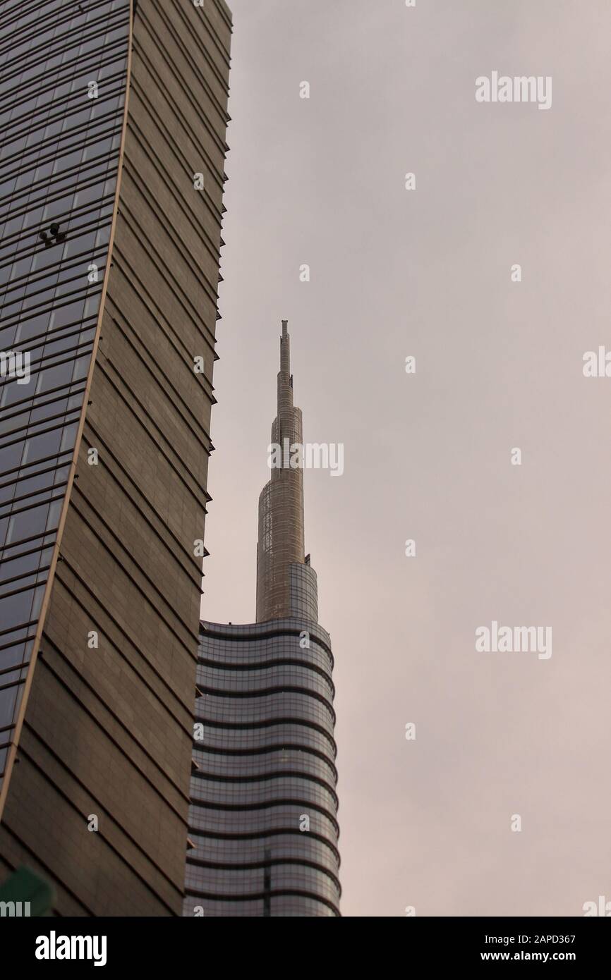 Financial district milan hi-res stock photography and images - Alamy