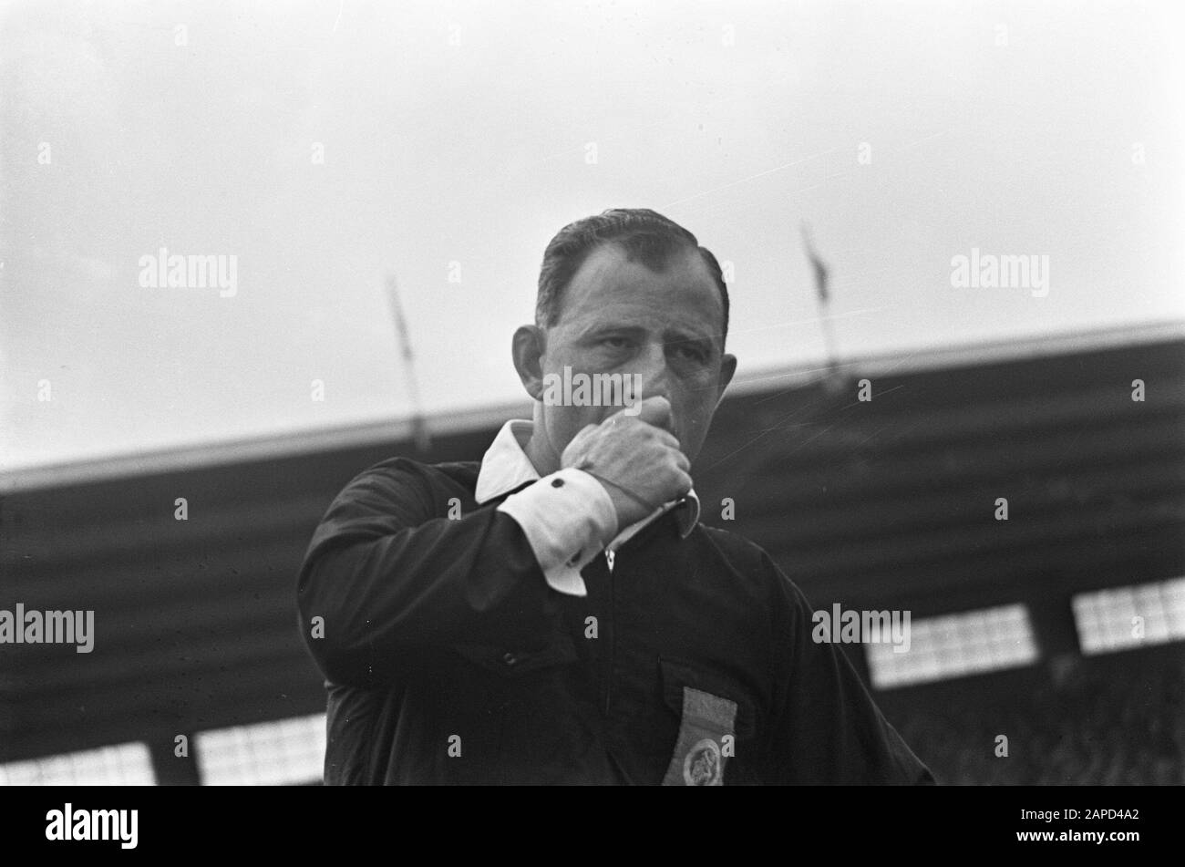 Number 16 cruijff Black and White Stock Photos & Images - Alamy