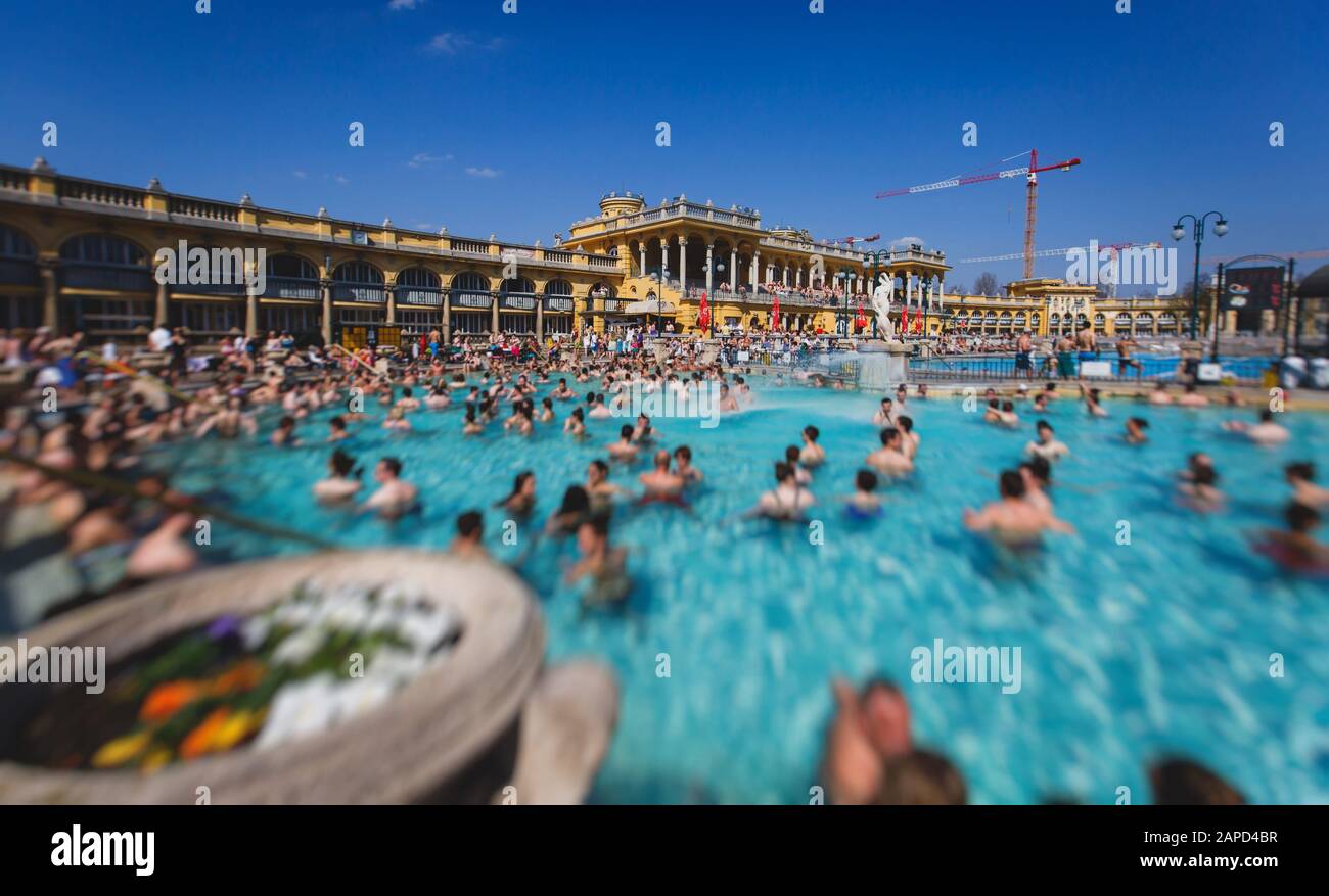 Budapest Spa Szechenyi Thermal Bath spa swimming pool with blue sky in ...