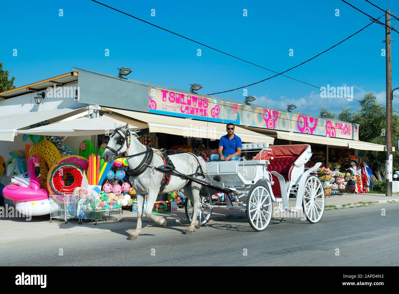 Horse drawn carriage, Tsilivi, Zakynthos, Greece Stock Photo - Alamy