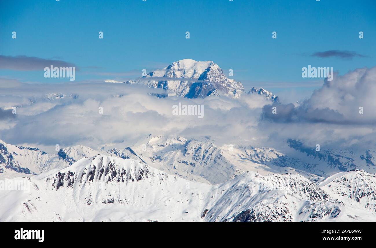 Mont blanc sunset view spectacular surrounding clouds snowy mountain ...