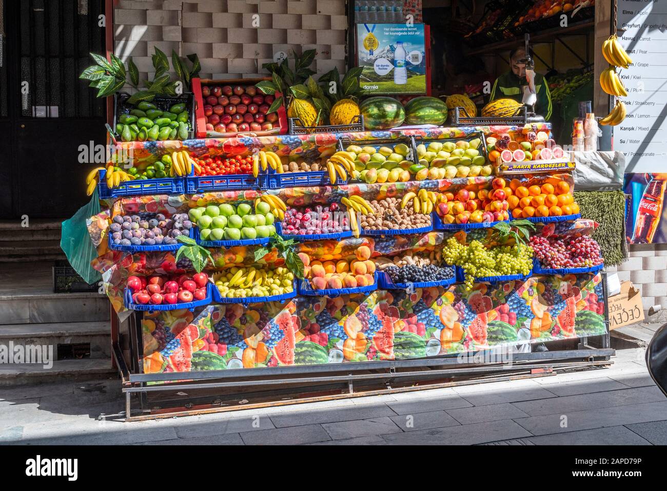 A small stand selling fresh produce in Istanbul, Turkey Stock Photo - Alamy