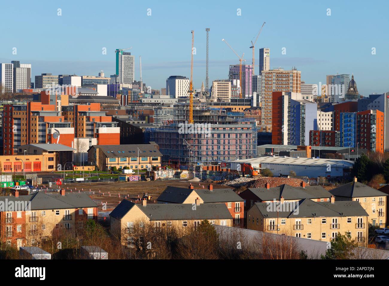 Leeds skyline 2020 hi-res stock photography and images - Alamy