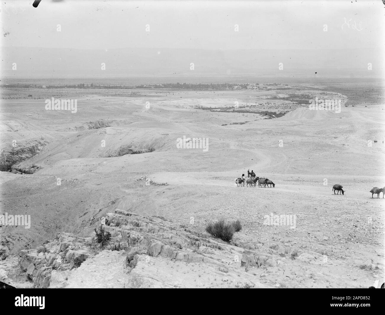 Palestine roads Black and White Stock Photos & Images - Alamy