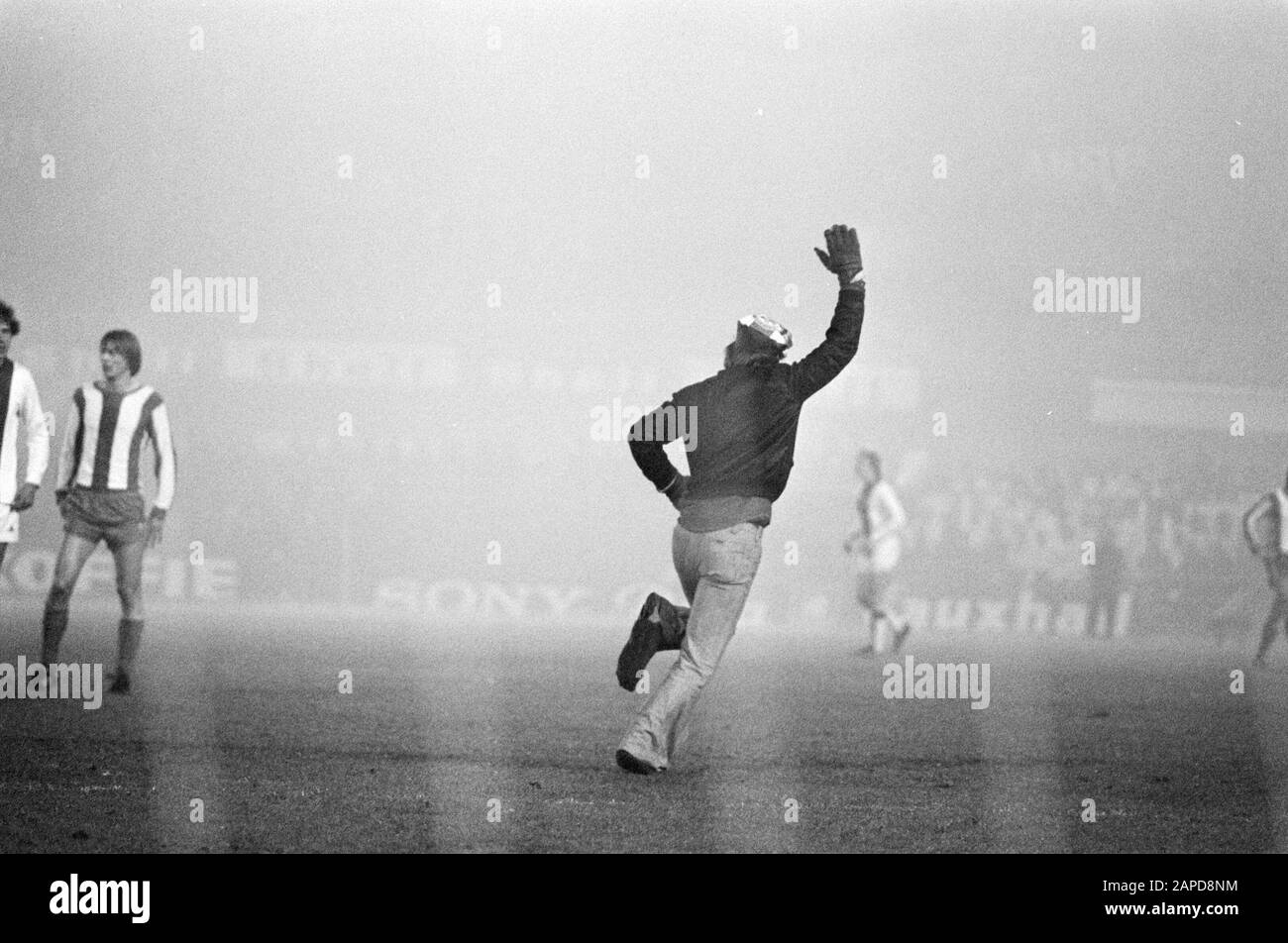 Ajax fans uefa Black and White Stock Photos & Images - Alamy