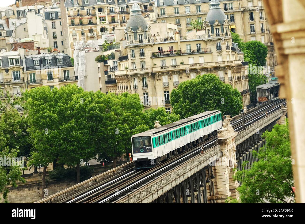 Marlon brando bridge hi-res stock photography and images - Alamy