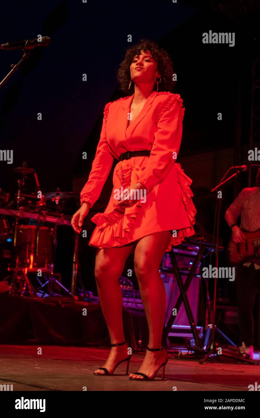 Singer mayra andrade hi-res stock photography and images - Alamy