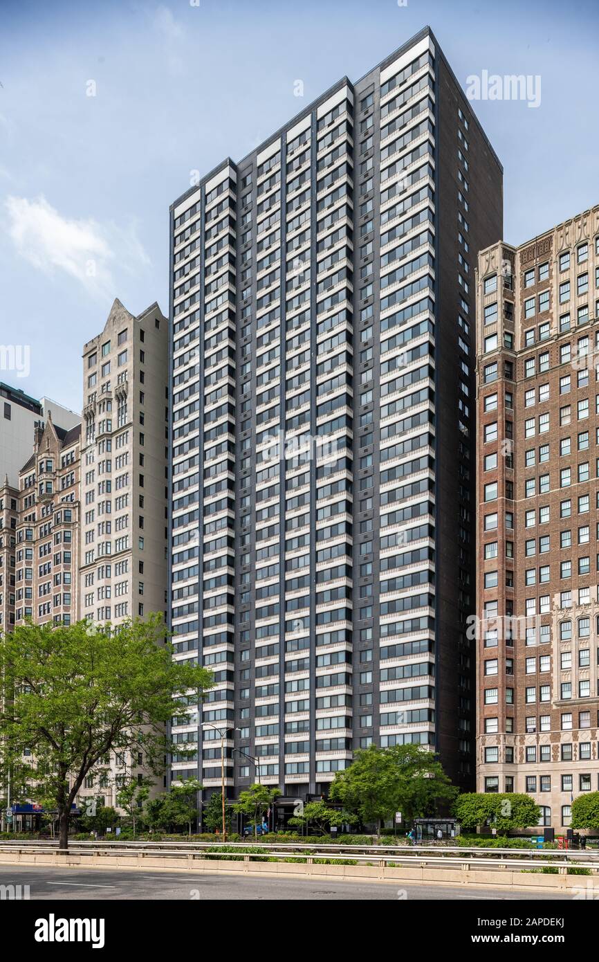 Residential Buildings on Lake Shore Drive Stock Photo - Alamy