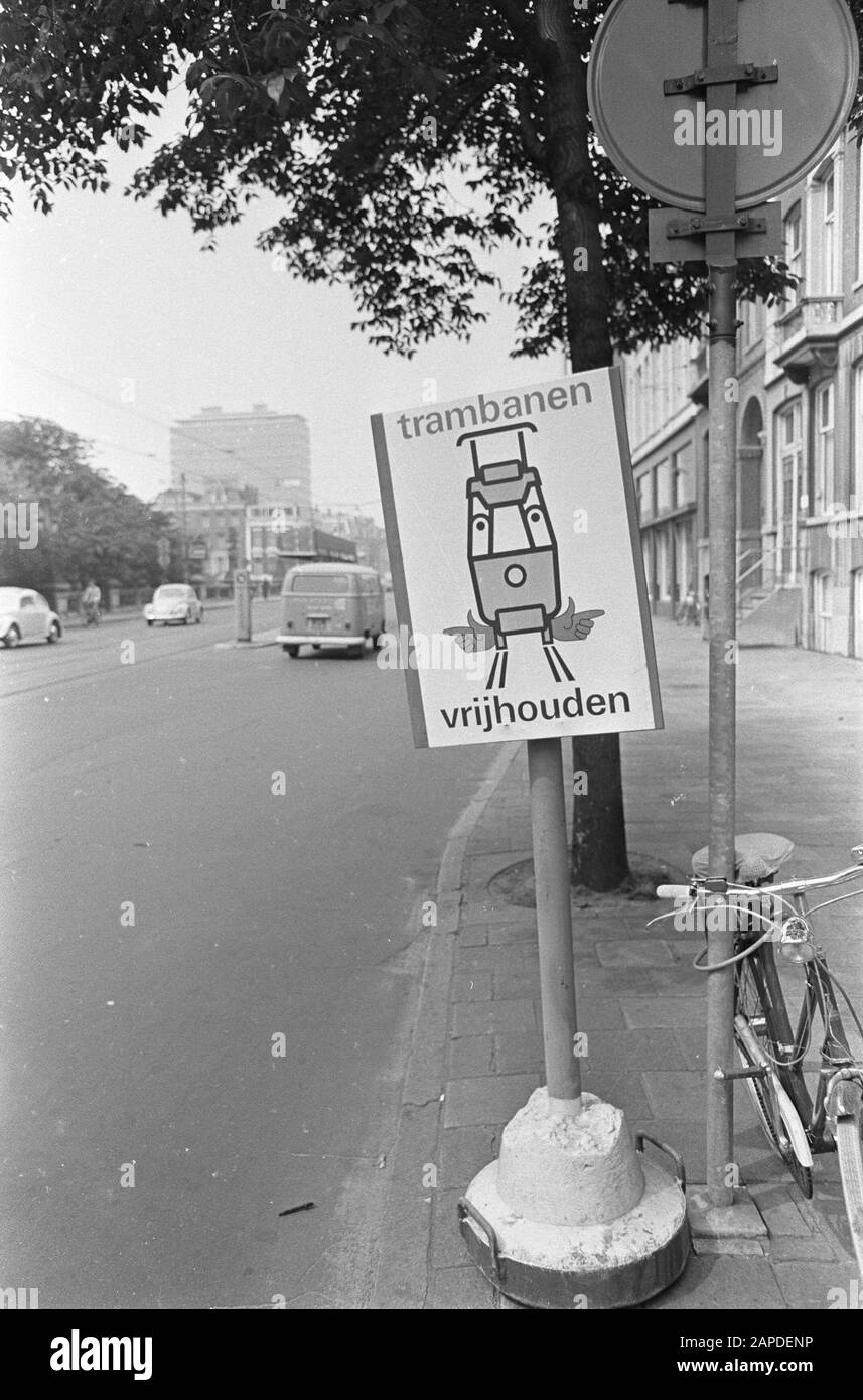 Action tramways keep free, sign Date: June 3, 1967 Keywords: AKTIES ...