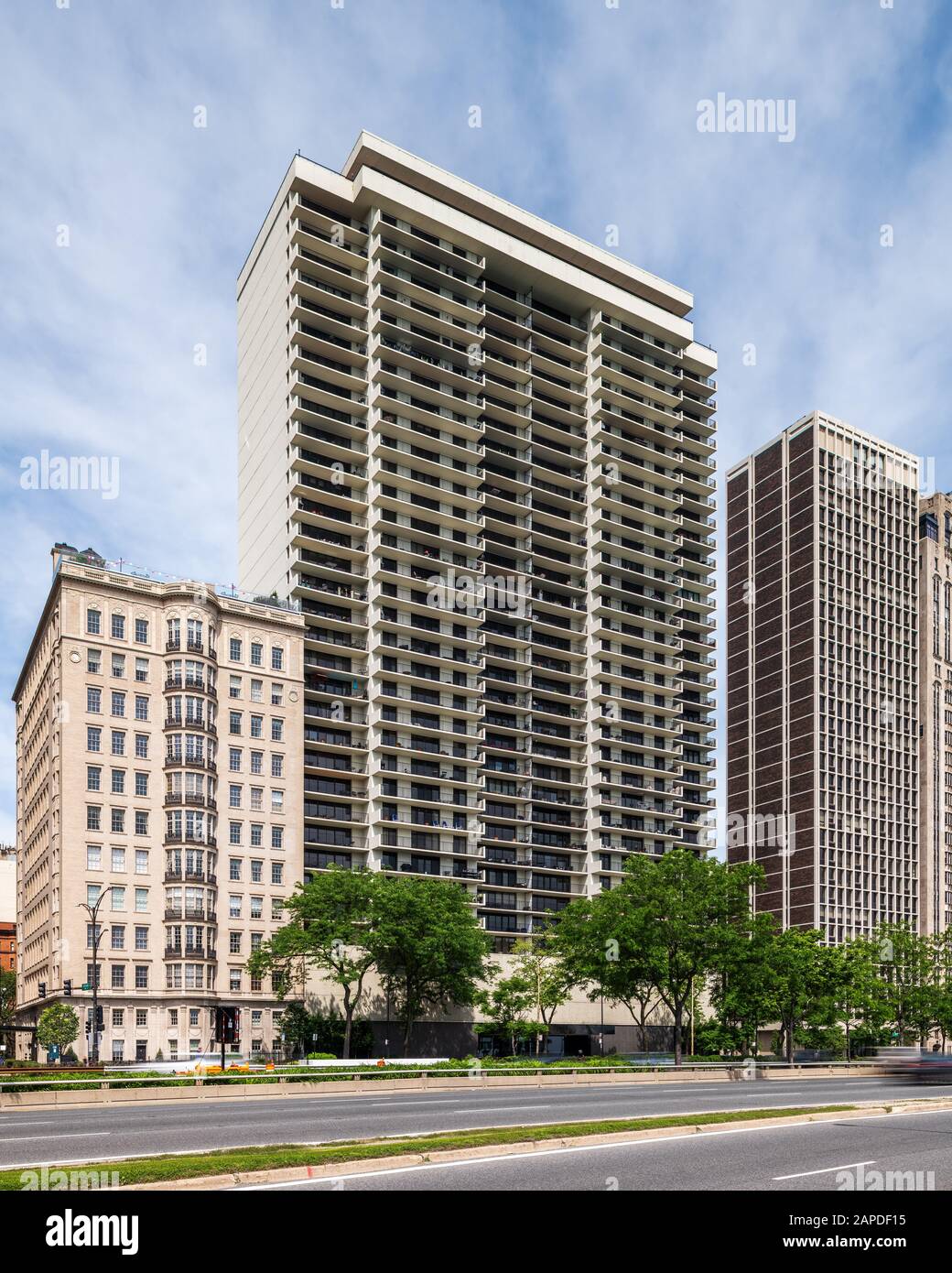 Residential Buildings on Lake Shore Drive Stock Photo - Alamy