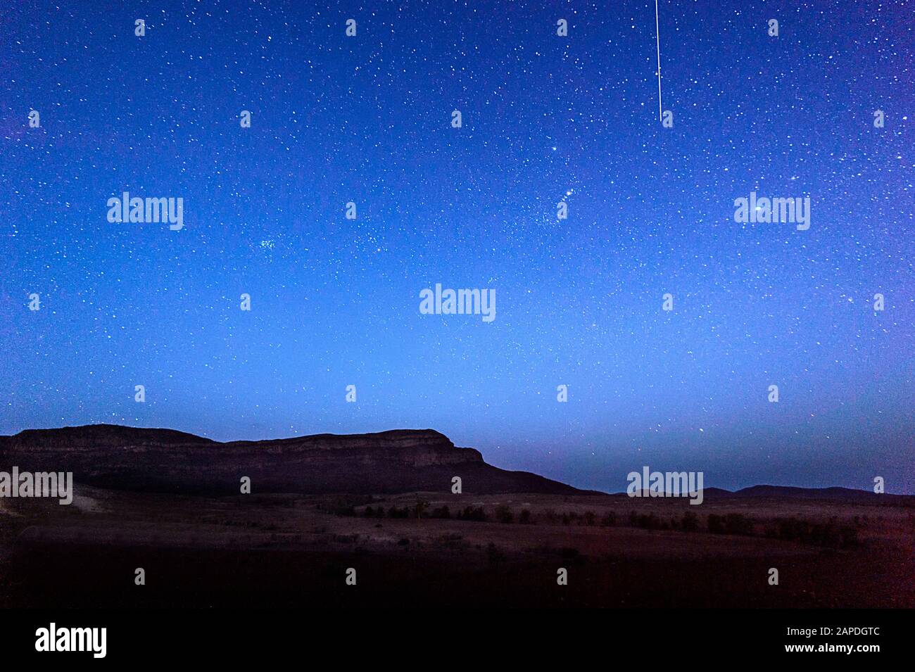 Australia outback night sky hi-res stock photography and images - Alamy