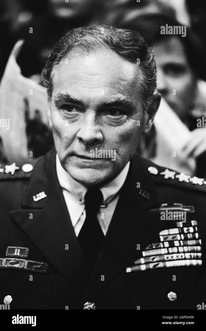 General alexander haig hi-res stock photography and images - Alamy