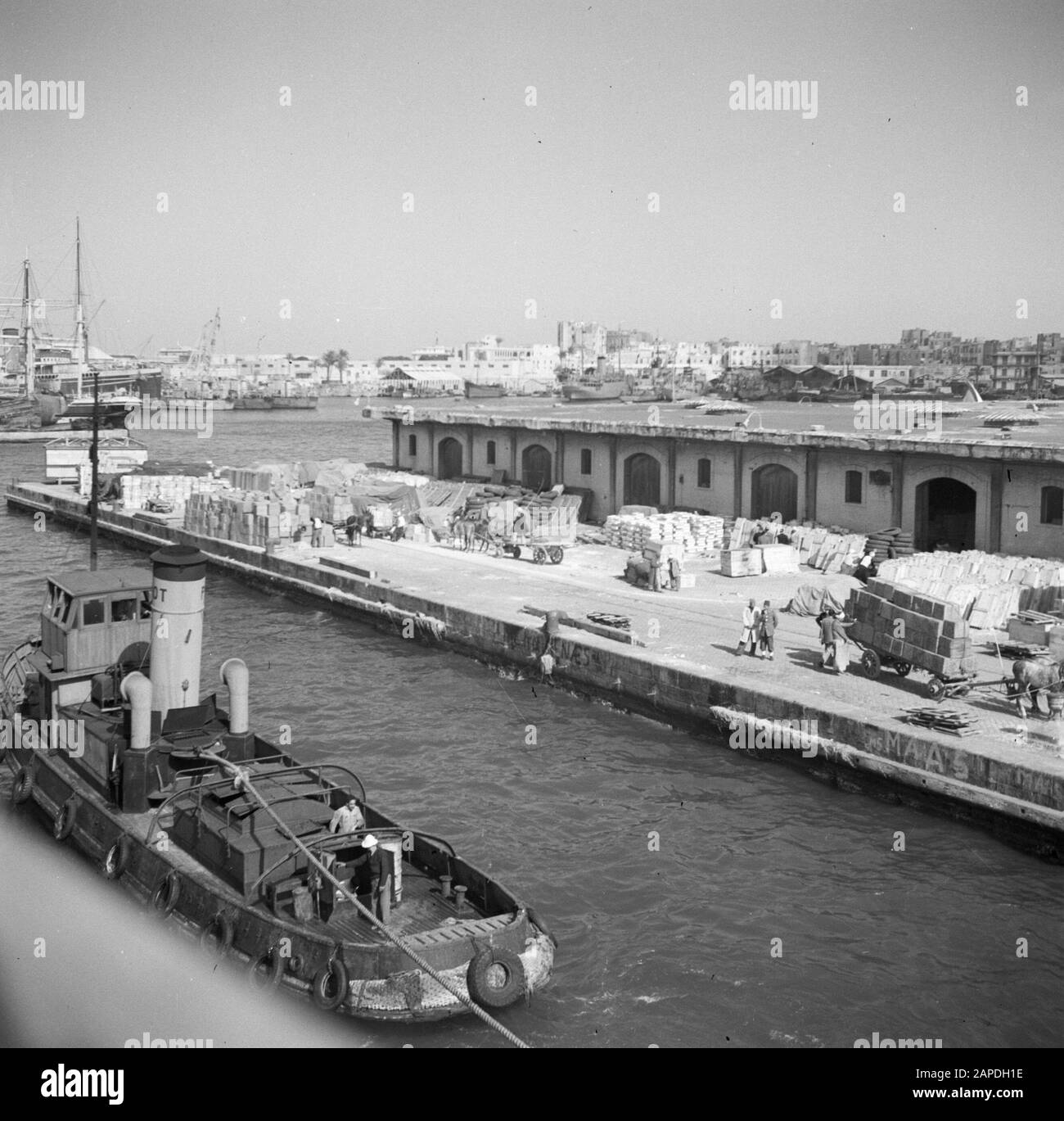 Cargo sheds Black and White Stock Photos & Images - Alamy