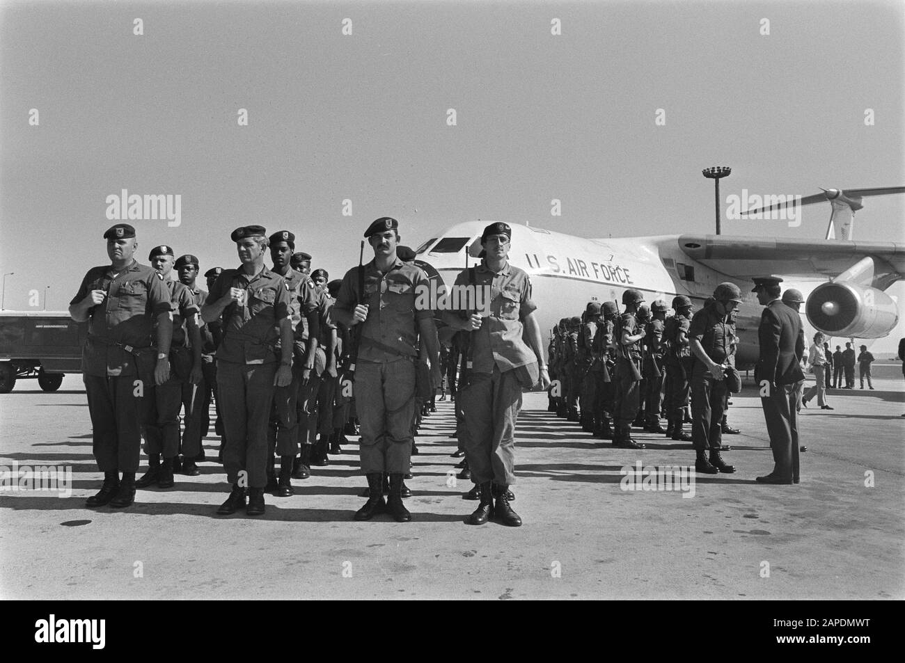 Airborne joint Black and White Stock Photos & Images - Alamy