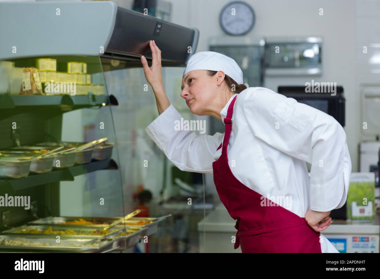 Cafeteria worker school hi-res stock photography and images - Alamy
