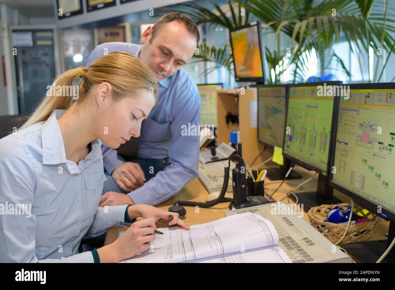 Reprehend hi-res stock photography and images - Alamy