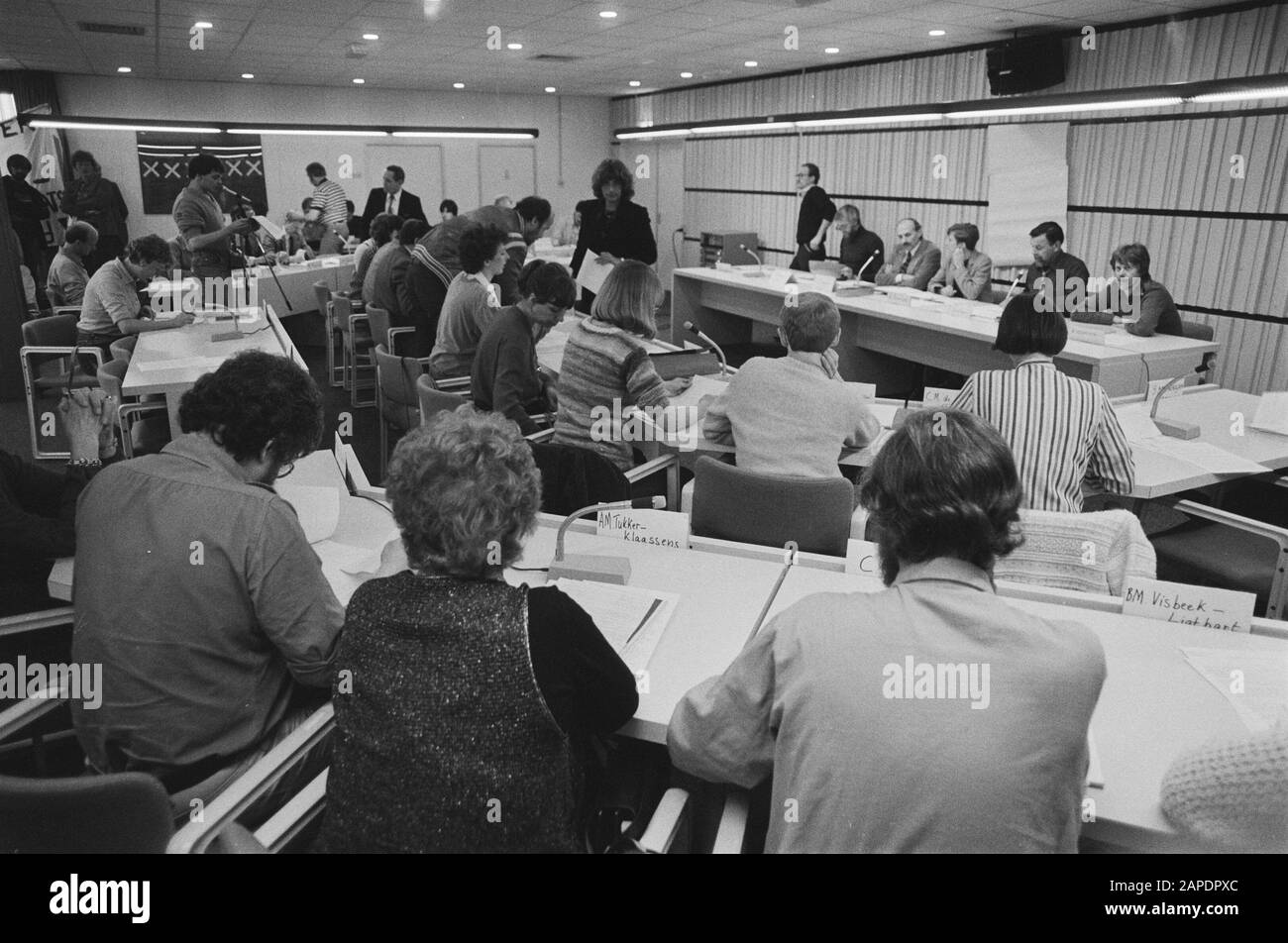 Amsterdamse district council north meeting ex-occupiers of district ...