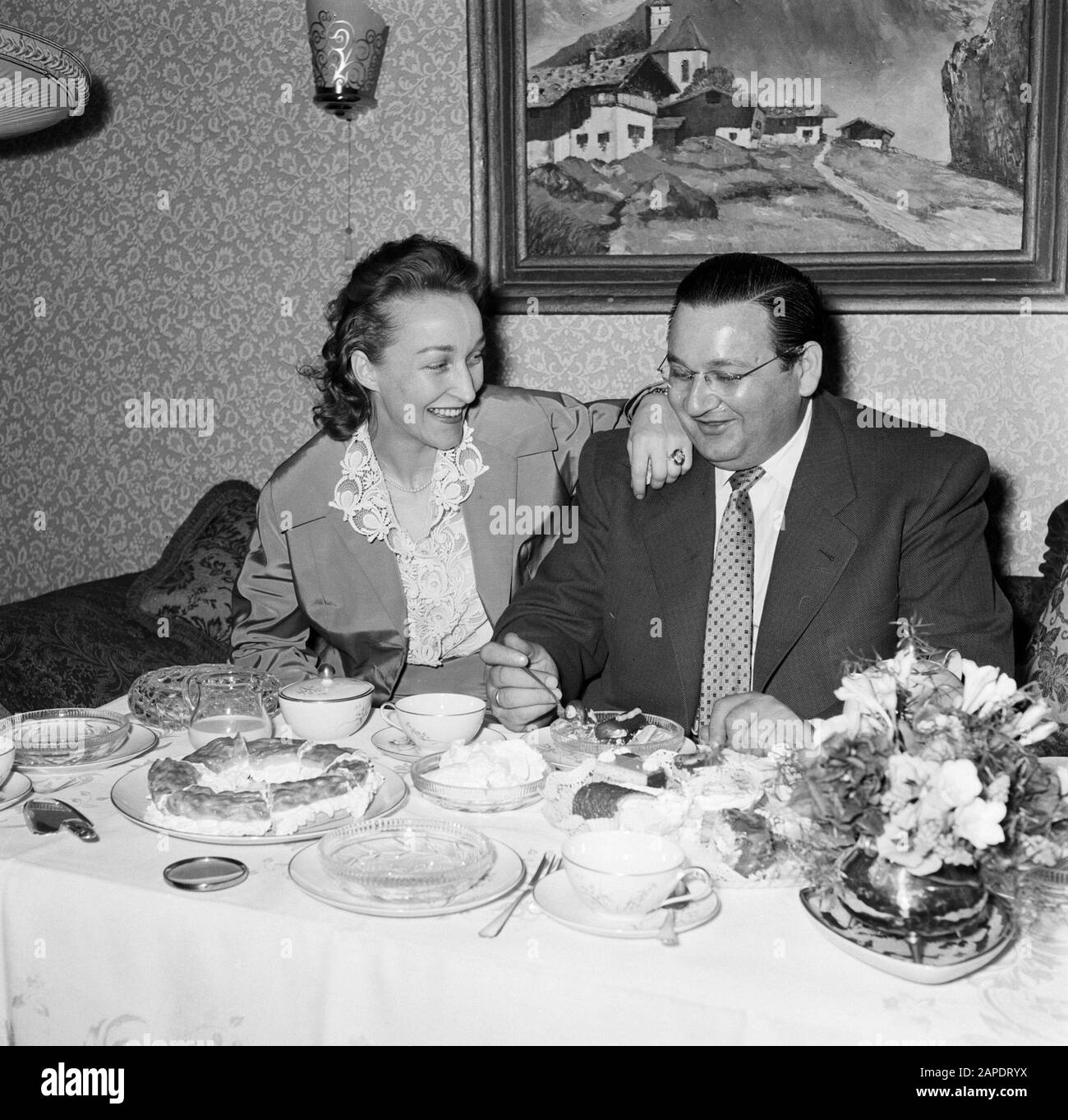1950s coffee table hi-res stock photography and images - Alamy