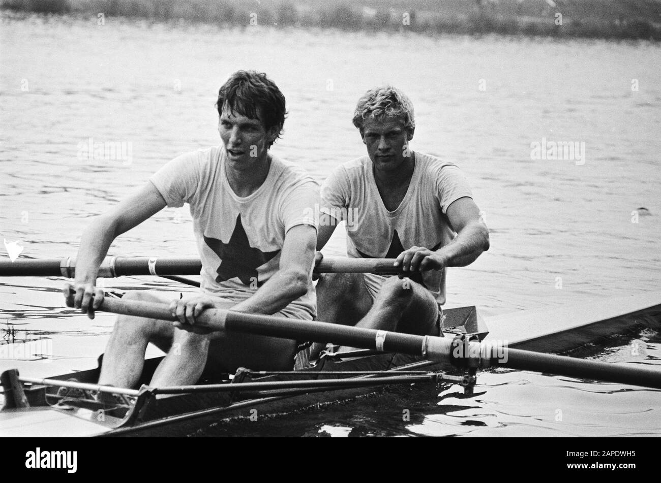 ARB rowing competitions at Bosbaan; two without helmsman of Aegir. Left ...