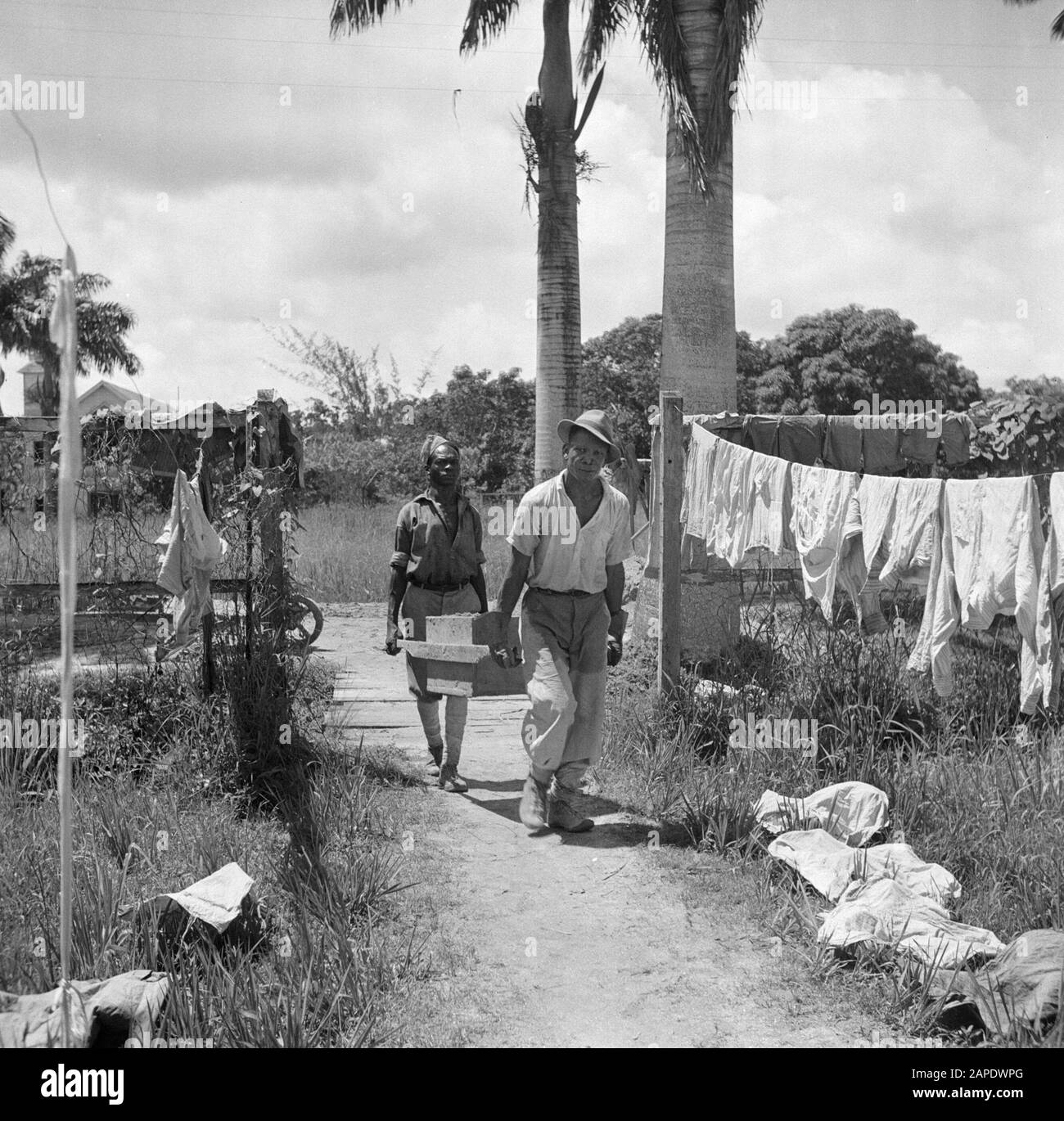 Lugging in hi-res stock photography and images - Alamy