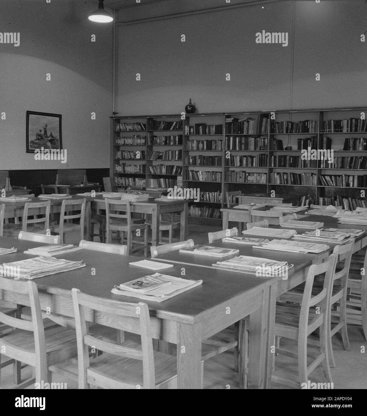 Army libraries hi-res stock photography and images - Alamy