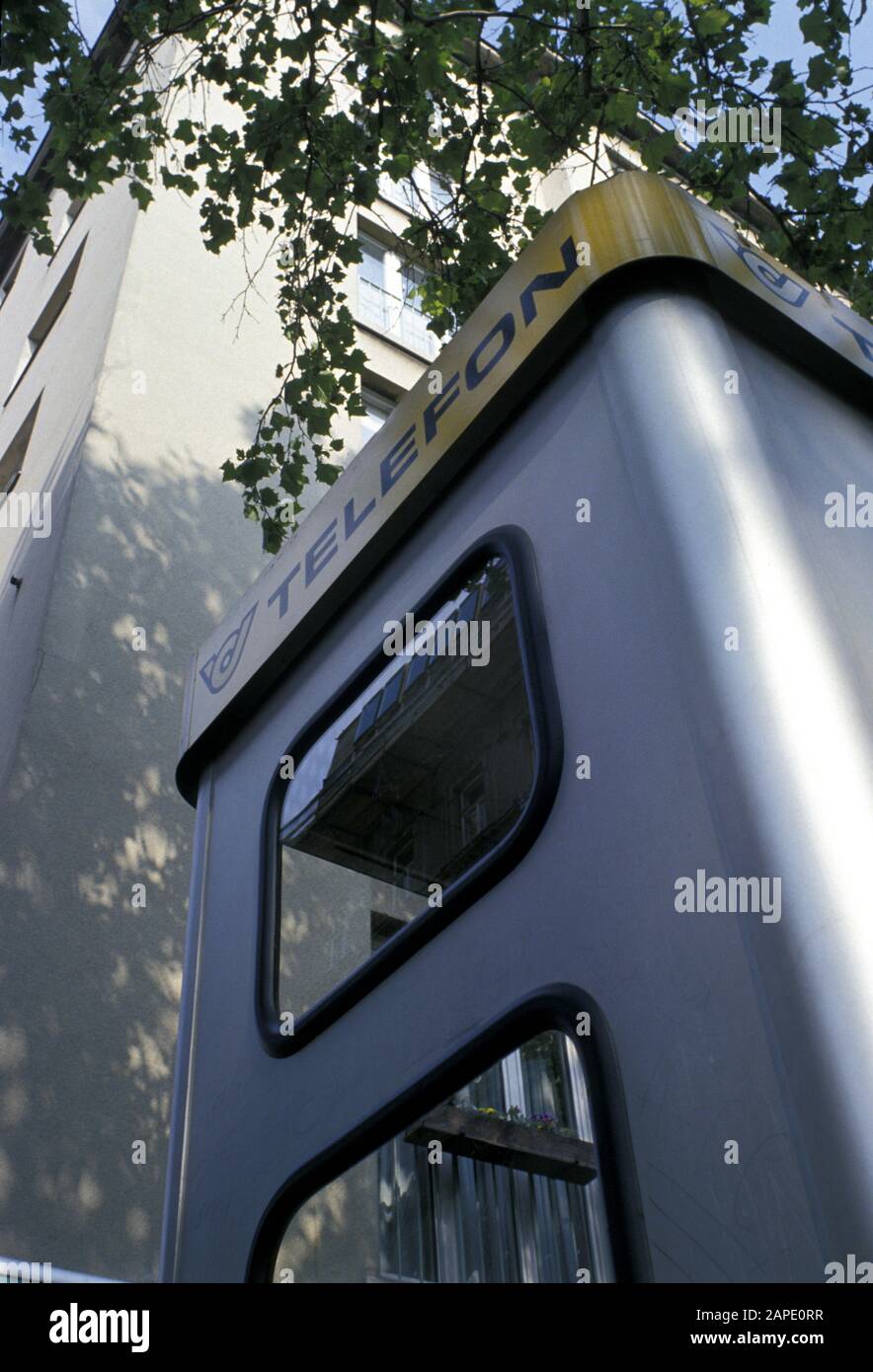 Österreich, Telefonzelle - Austria, Telephone Box Stock Photo - Alamy