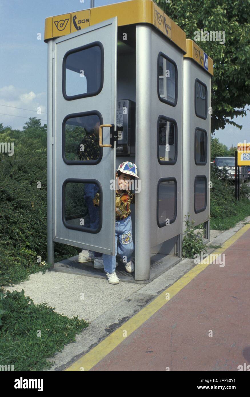 Österreich, Telefonzelle - Austria, Telephone Box Stock Photo - Alamy