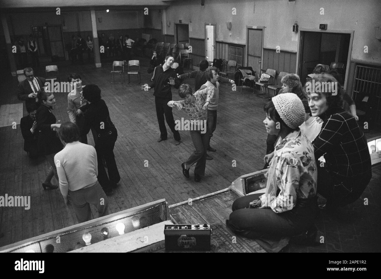 1970 hair musical hi-res stock photography and images - Alamy