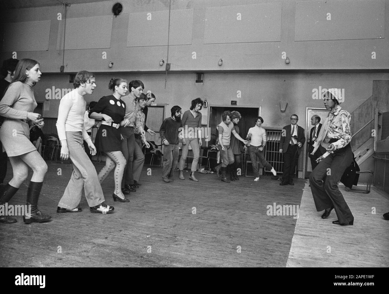 1970 hair musical hi-res stock photography and images - Alamy