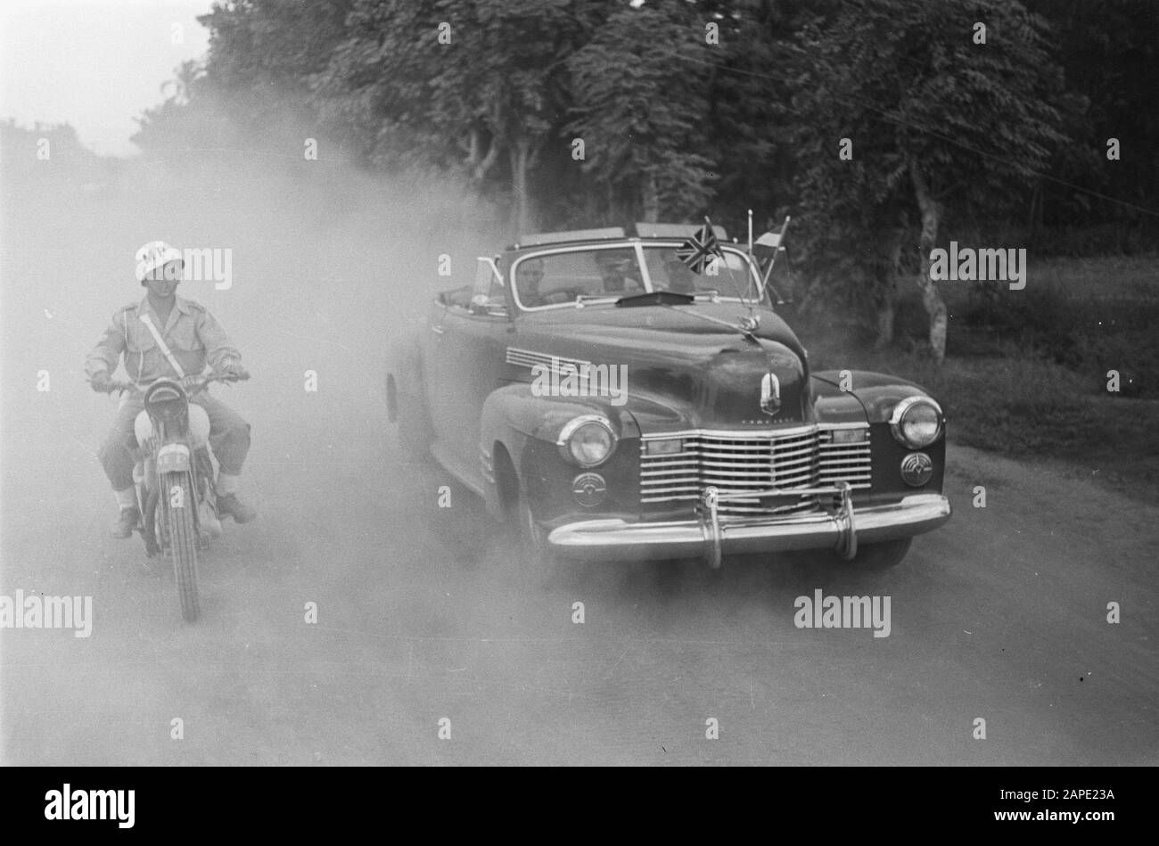 Visit of British General Montagu Stopford to the U-Brigade Description ...