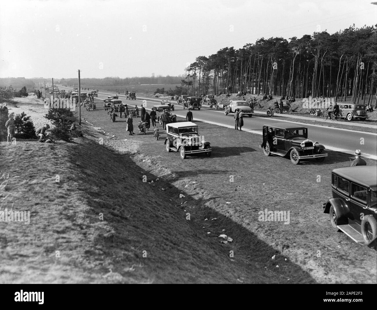 Car cars road roadside Black and White Stock Photos & Images - Alamy