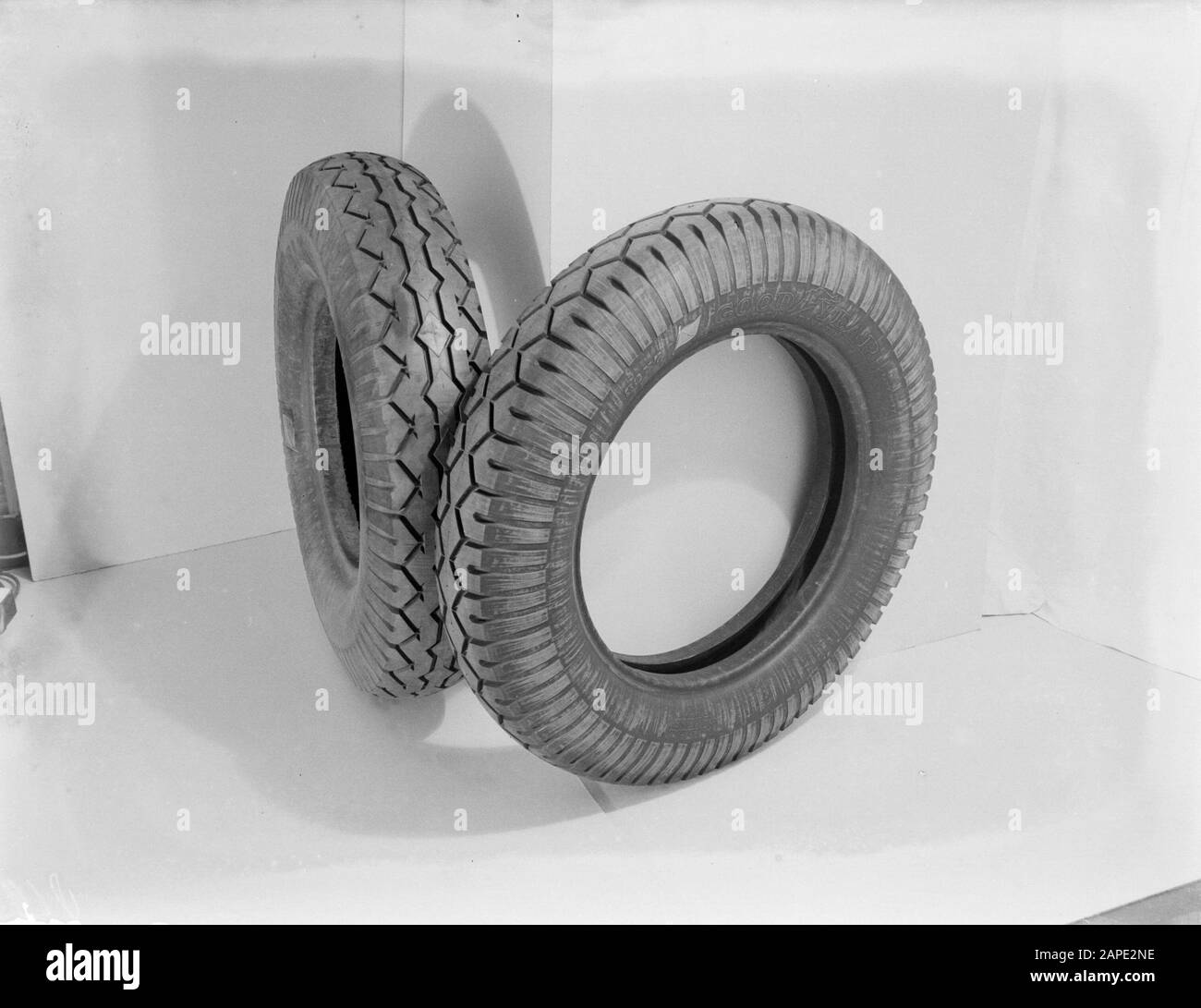 Car tyre tire tyres tires Black and White Stock Photos & Images - Alamy