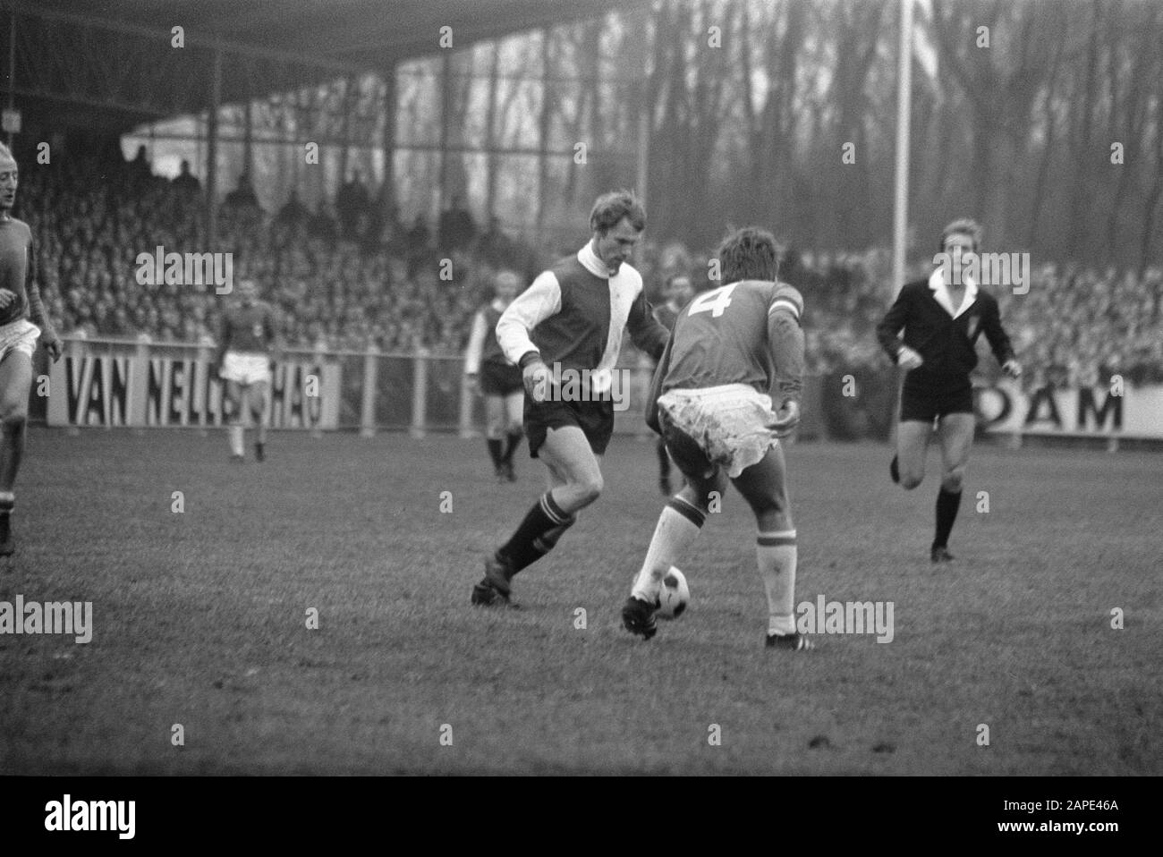 Referee Frans Derks High Resolution Stock Photography and Images - Alamy
