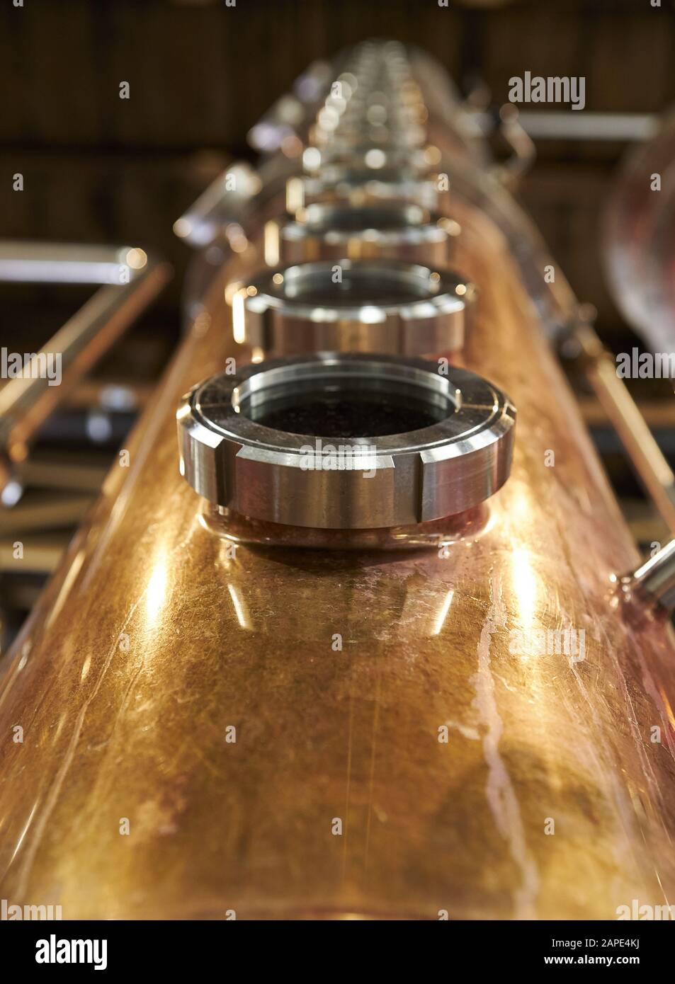 Column still whiskey hi-res stock photography and images - Alamy