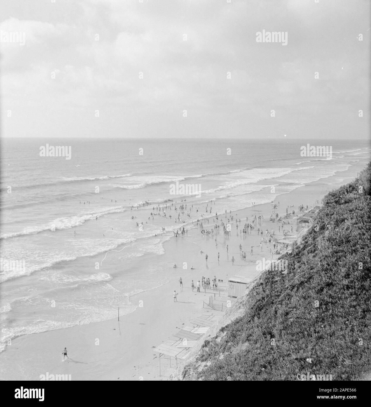 Israel: Natanya (Netanya) Description: Swimming guests at the beach ...