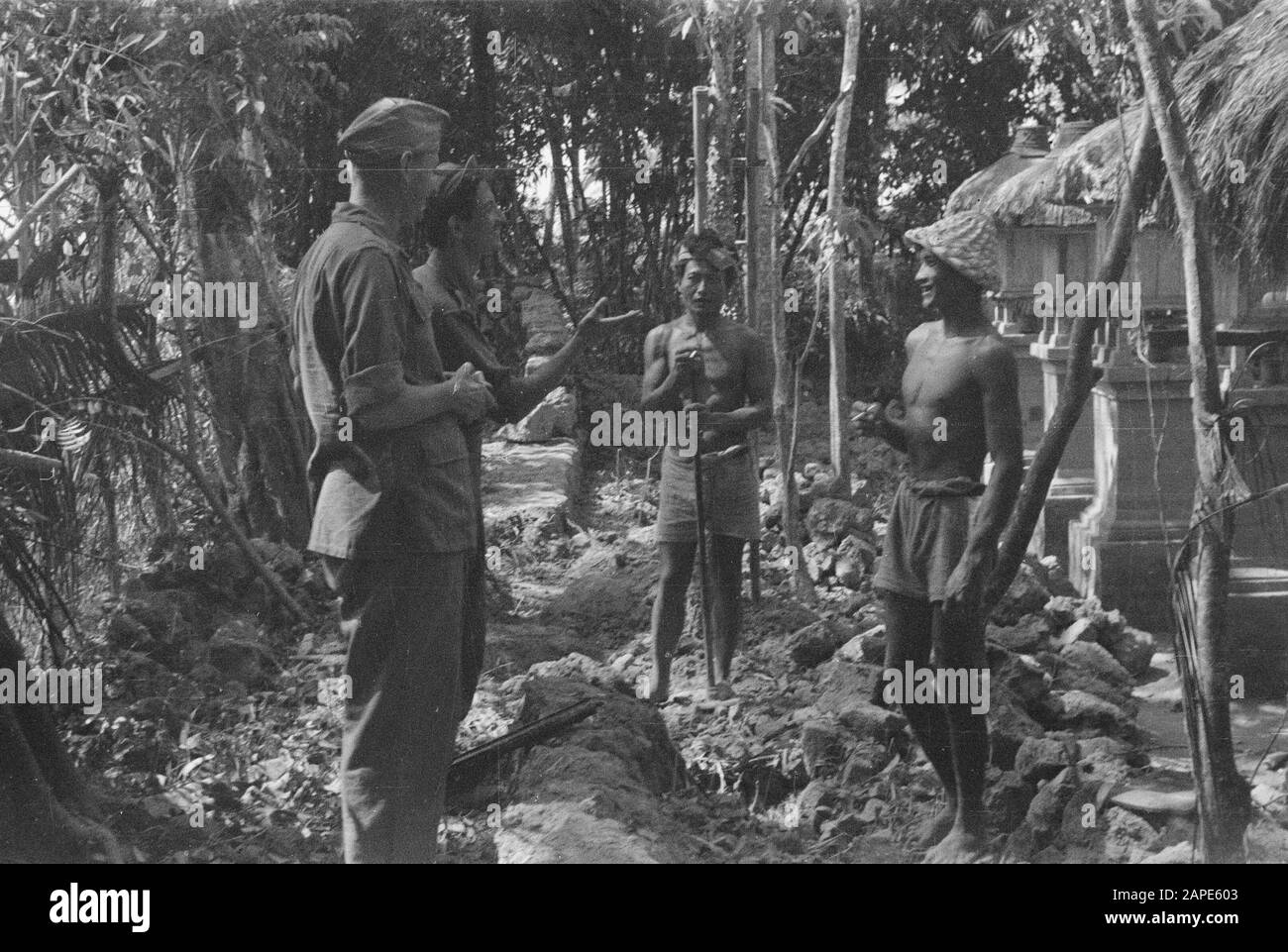 Visit Army Commander S.H. Railway along Bali, Timor and Surabaya ...