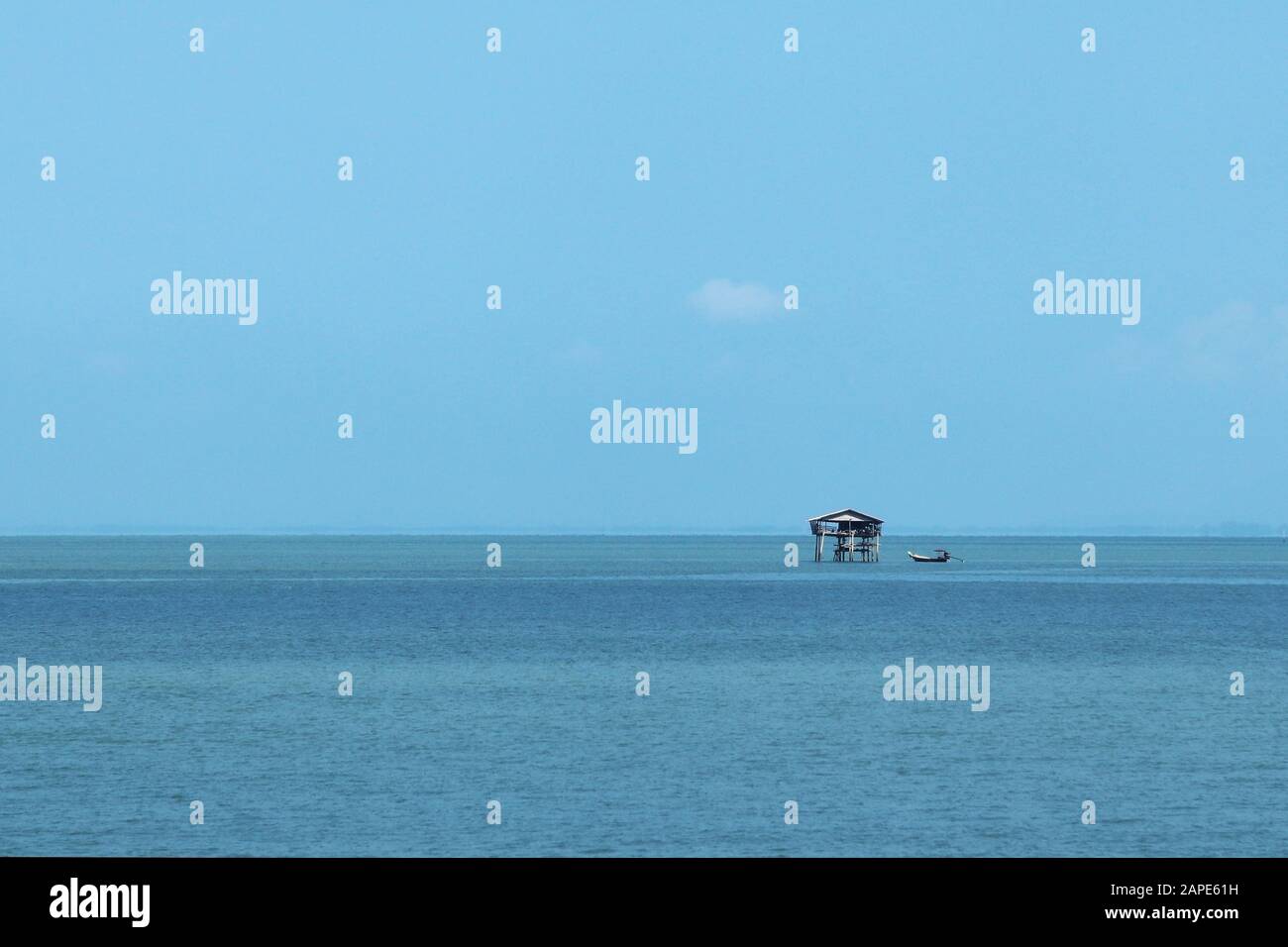 Scenery of lighthouses in the middle of the sea Stock Photo - Alamy