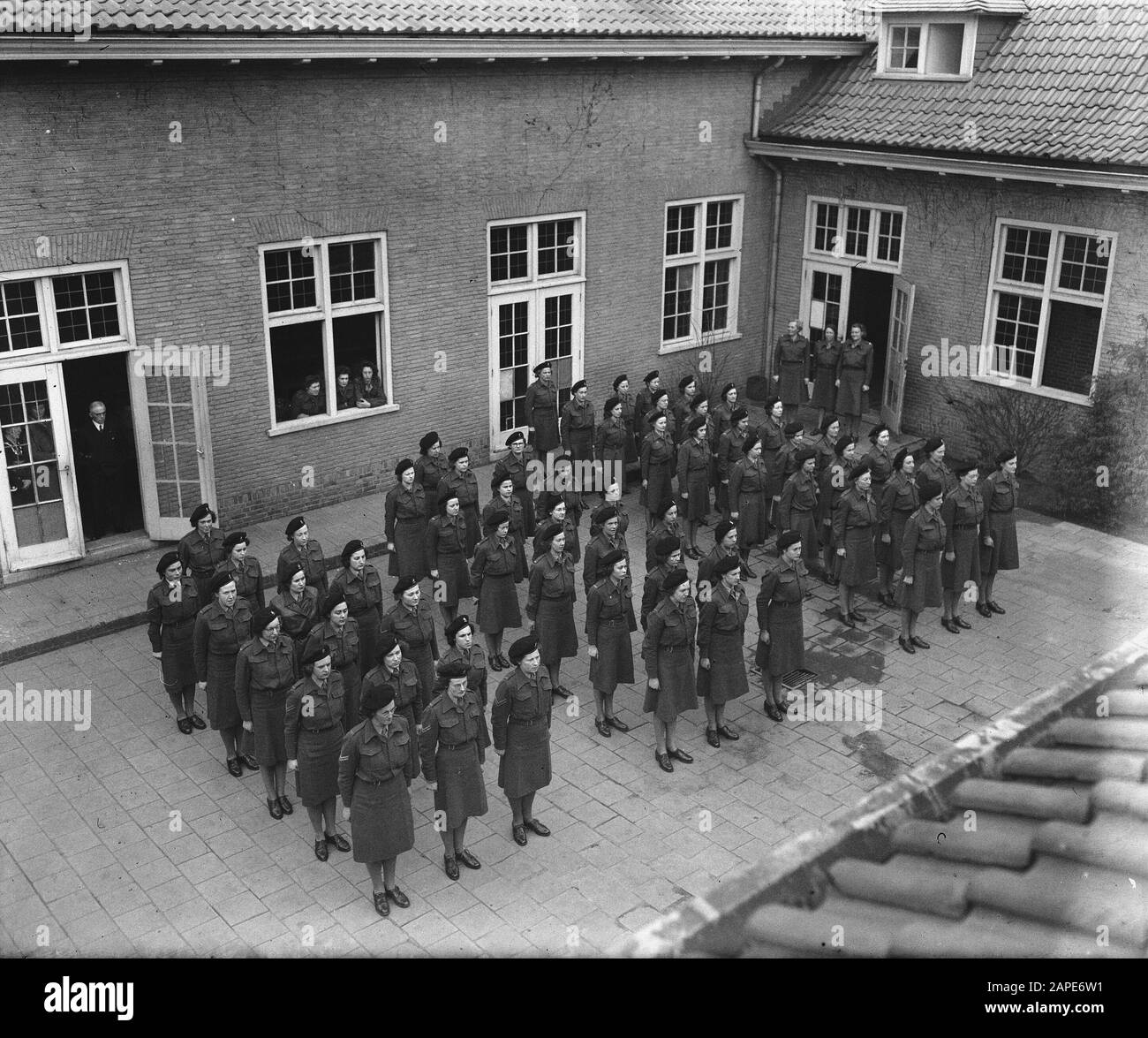 Post war dutch military ceremonial events hi-res stock photography and ...