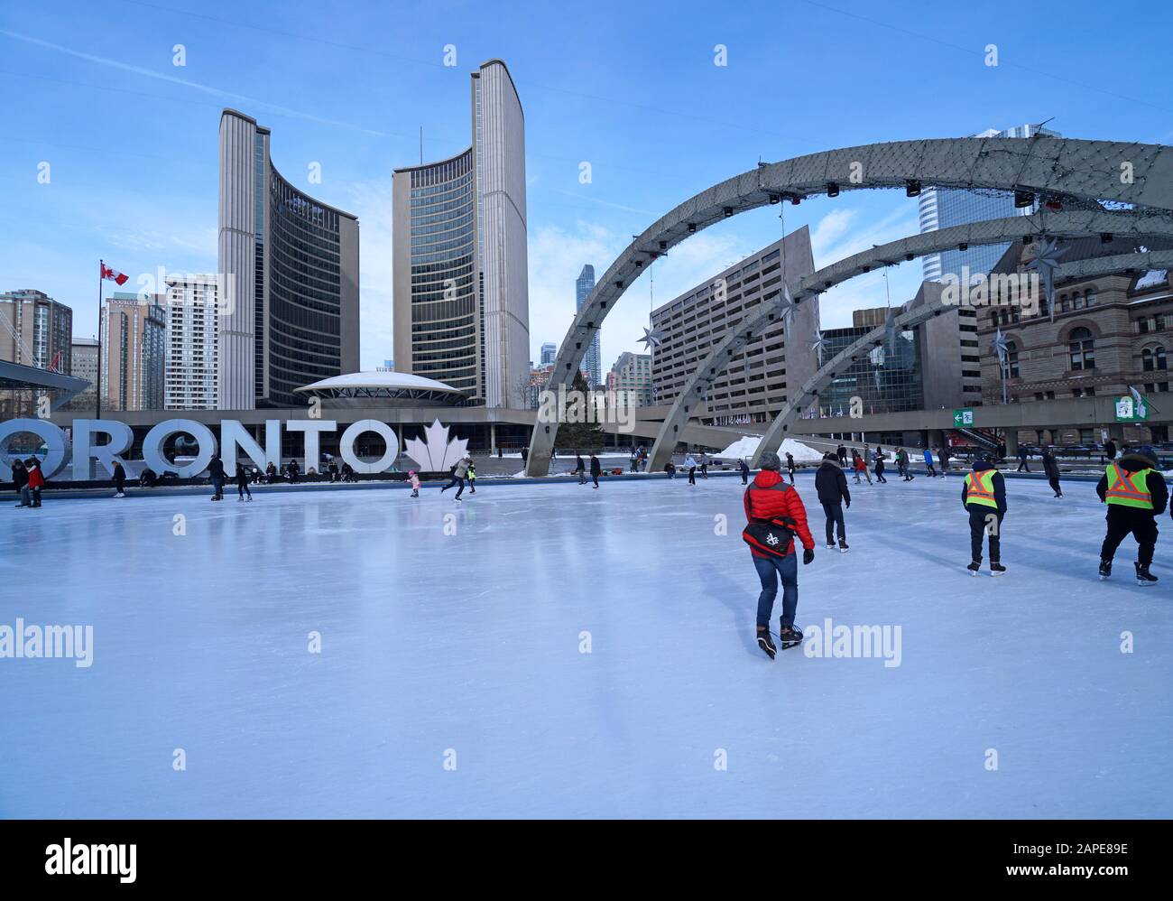 Skating rink in front of Toronto City Hall Stock Photo - Alamy