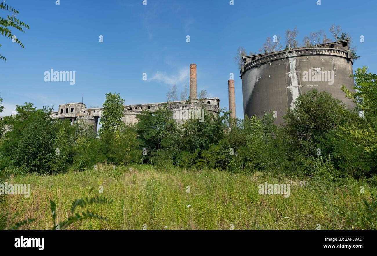 Old concrete water tower surrounded hi-res stock photography and images ...